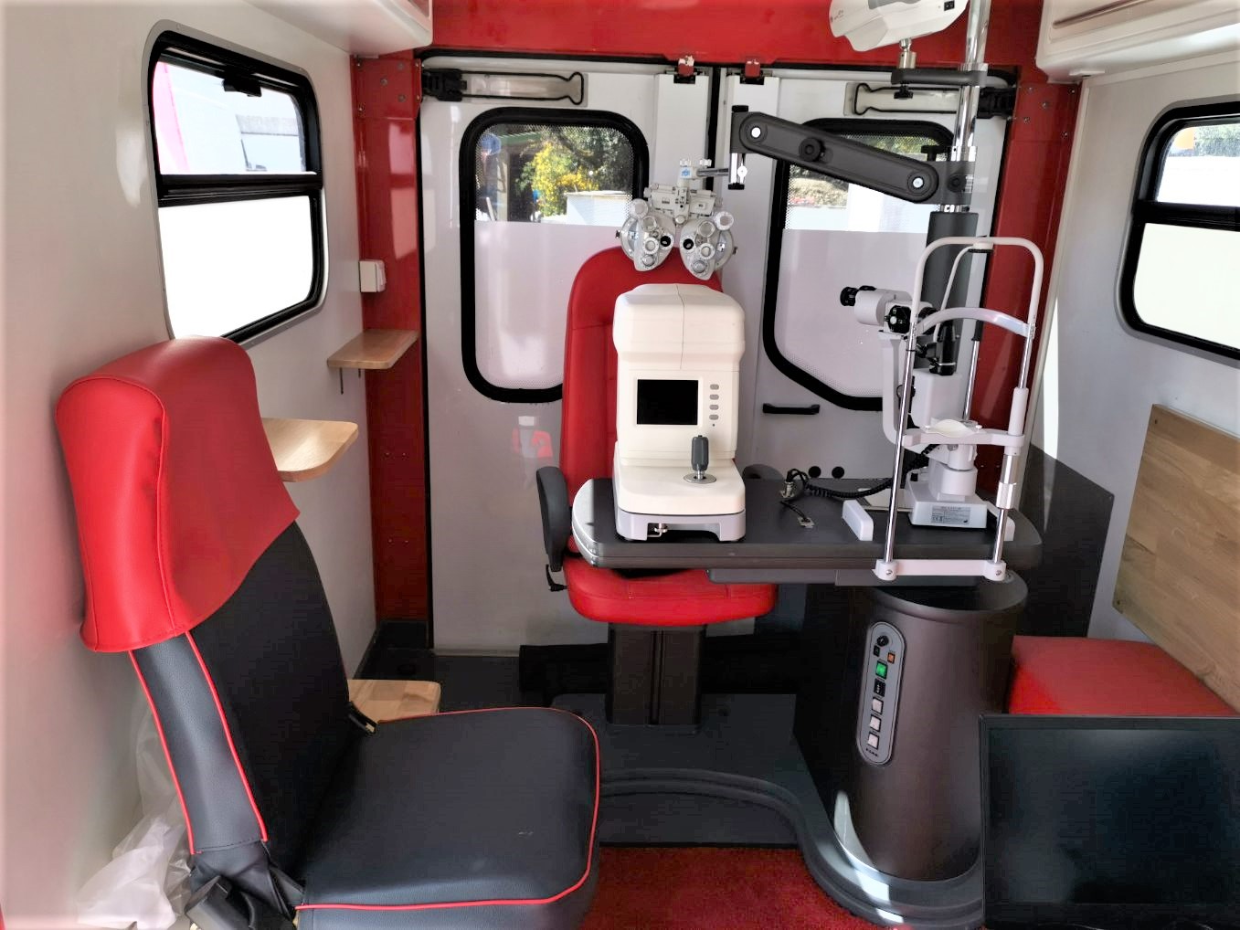 Visiotruck. Camion Opticien mobile neuf et occasion à vendre.