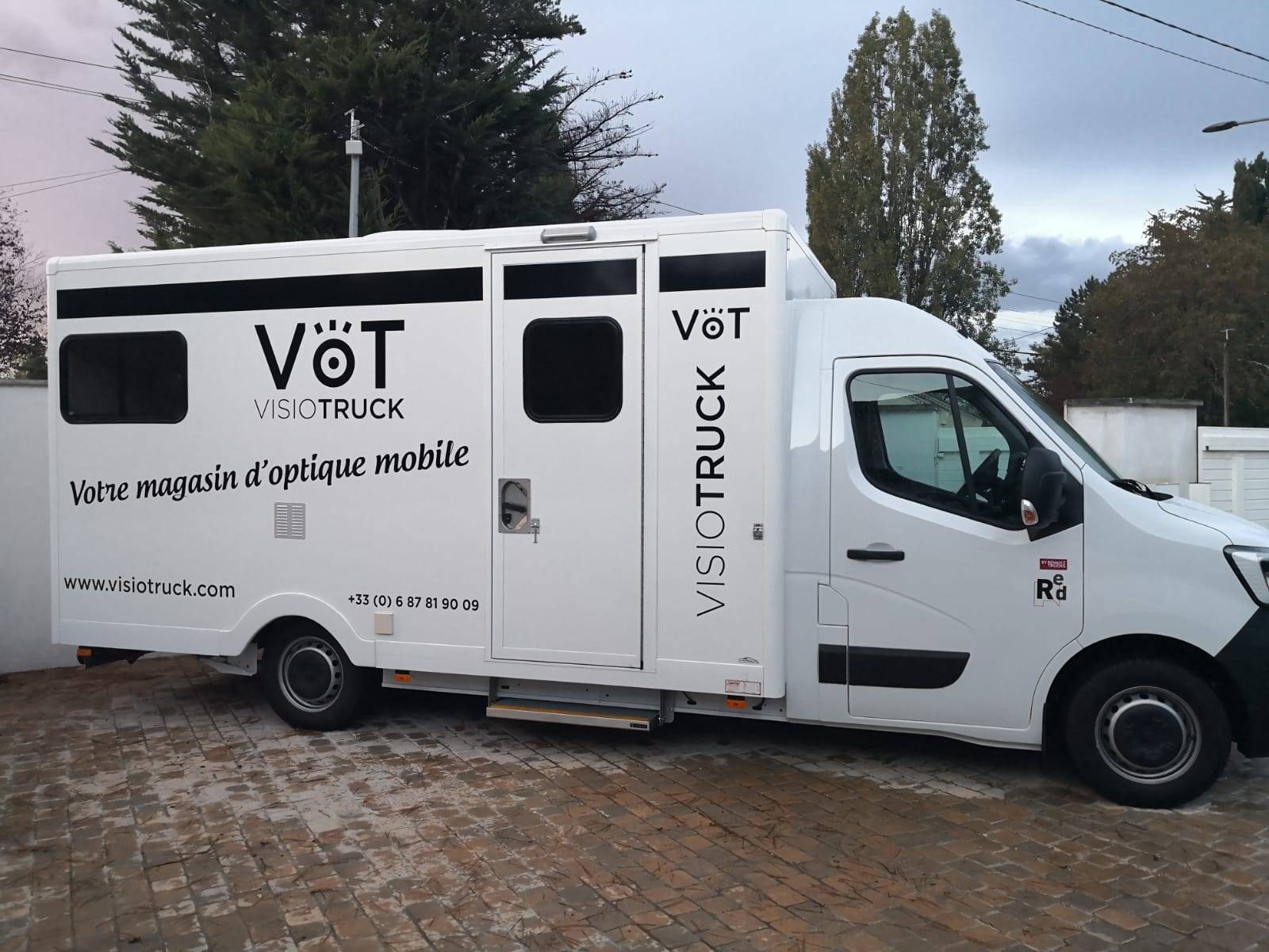 Visiotruck. Camion d'Opticien neuf et occasion. Optique à domicile.
